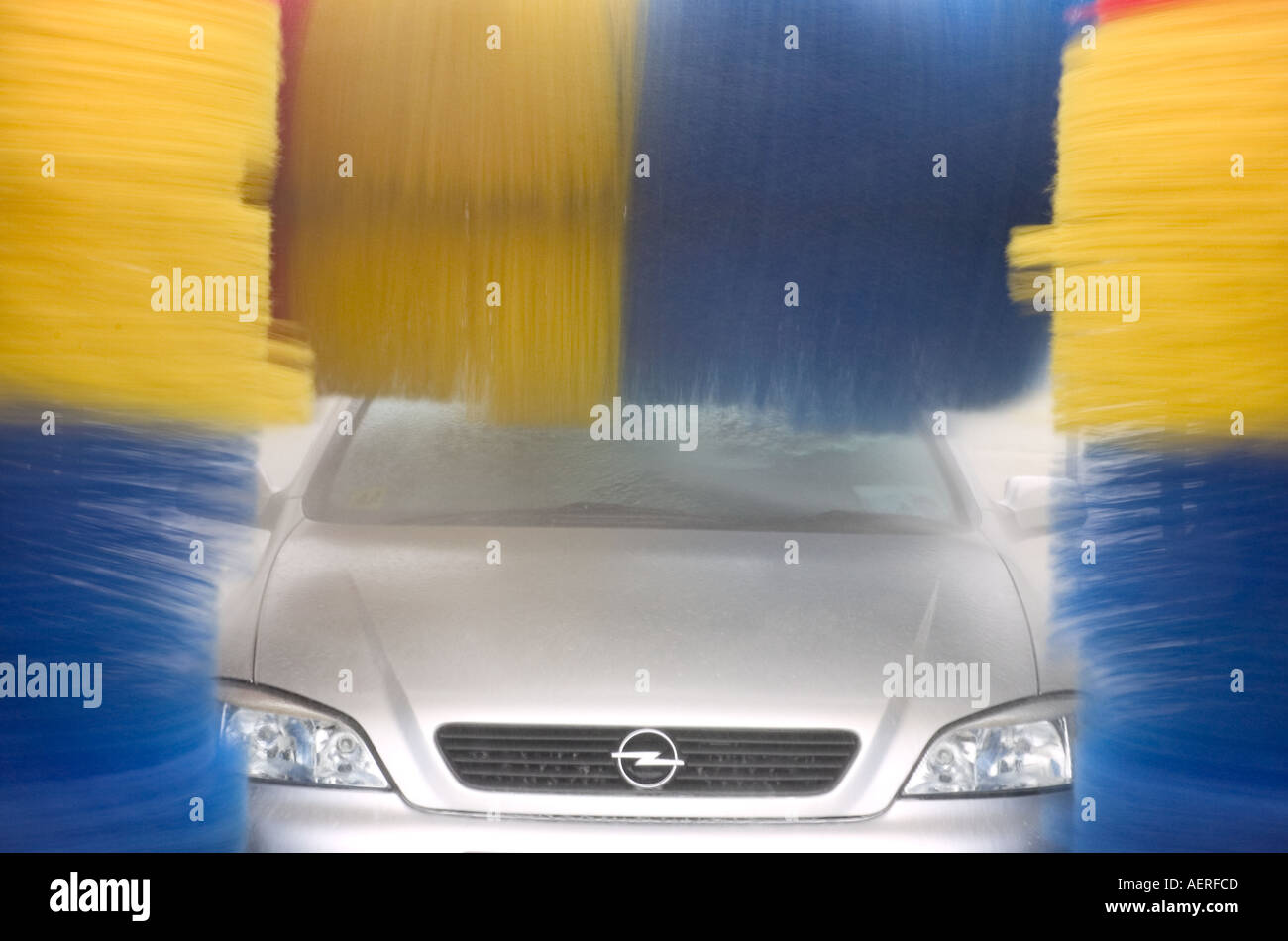Car wash in ireland hi-res stock photography and images - Alamy