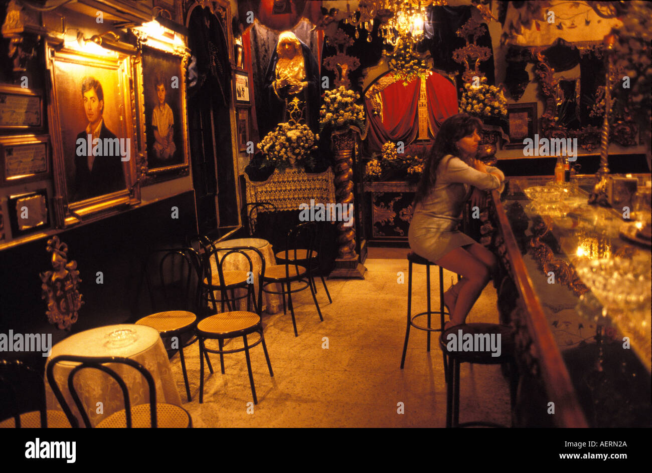 Bar Carlochi in the Santa Cruz quarter Open till late Stock Photo - Alamy