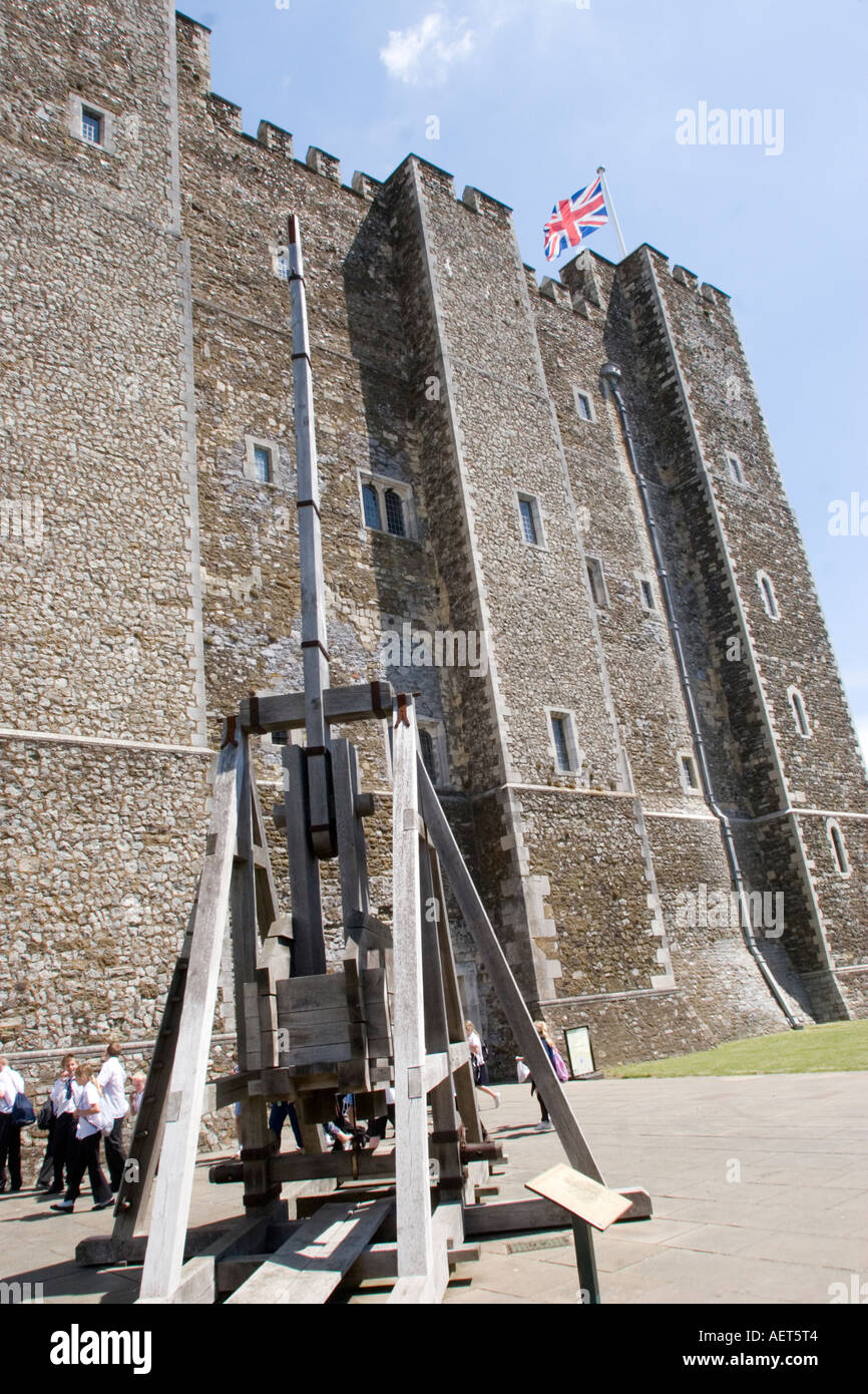 Trebuchet dover castle kent hi-res stock photography and images - Alamy