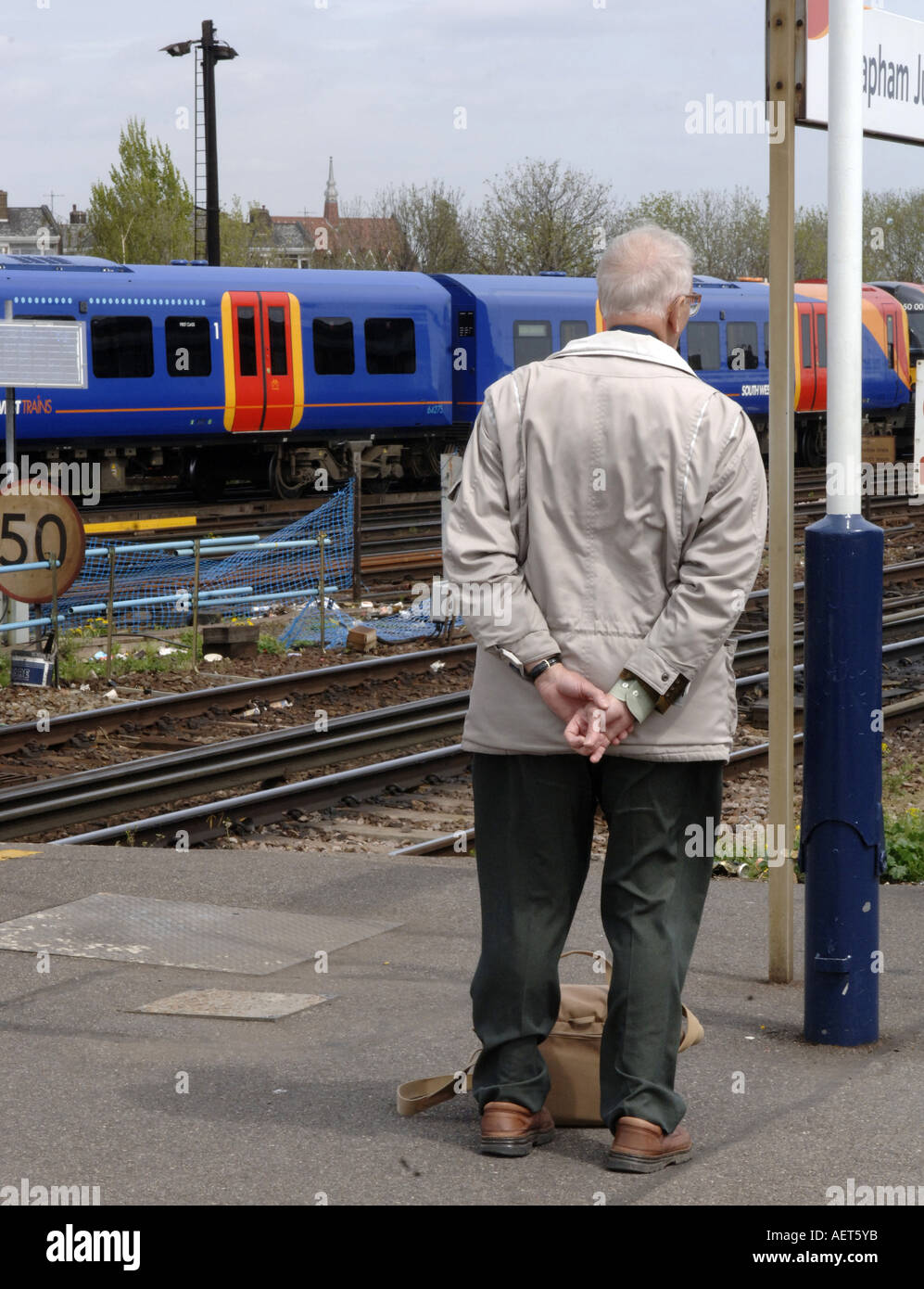 Clapham junction train station sign hi-res stock photography and images ...