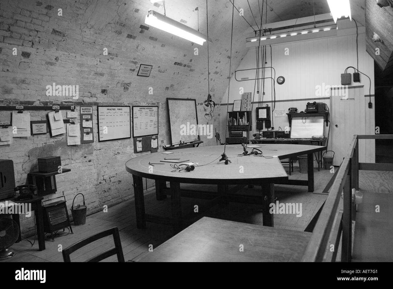 Secret wartime WW2 headquarters in tunnels under Dover Castle Kent ...