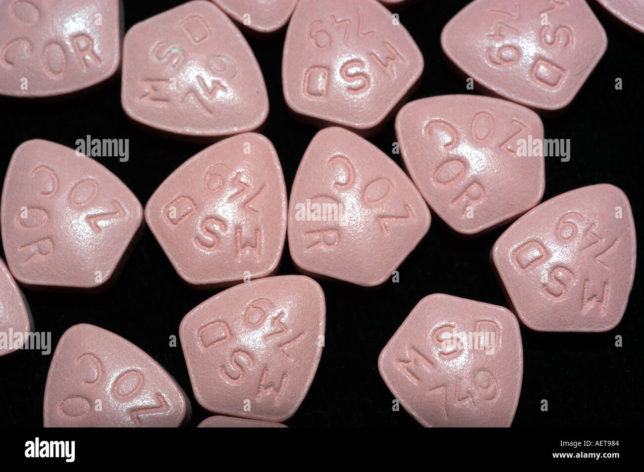 Zocor simvastatin tablets Used to treat hypercholesterolemia by ...