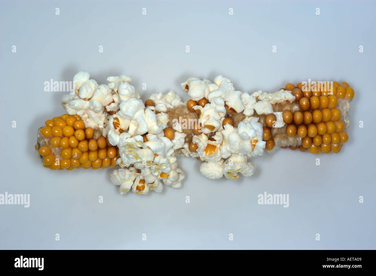 popcorn on the cob Stock Photo - Alamy