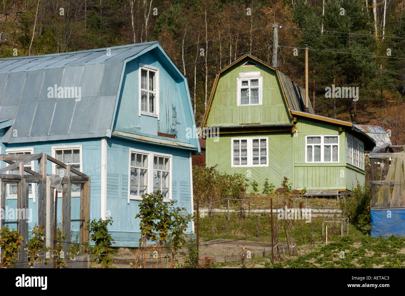 Dachas in russia hi-res stock photography and images - Alamy