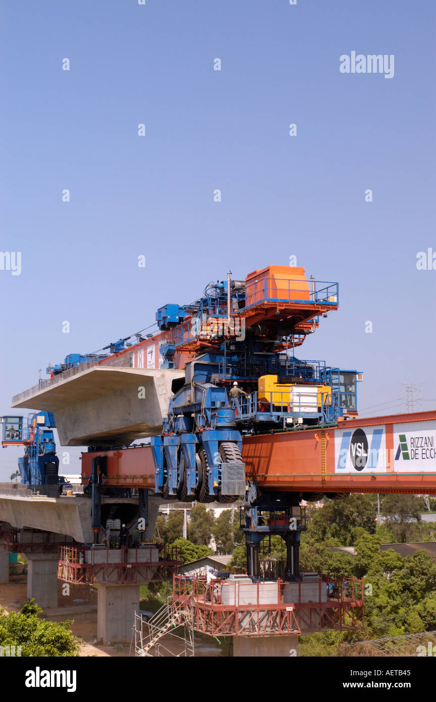 Construction of viaduct for the Taiwan High speed rail Project 2004 ...