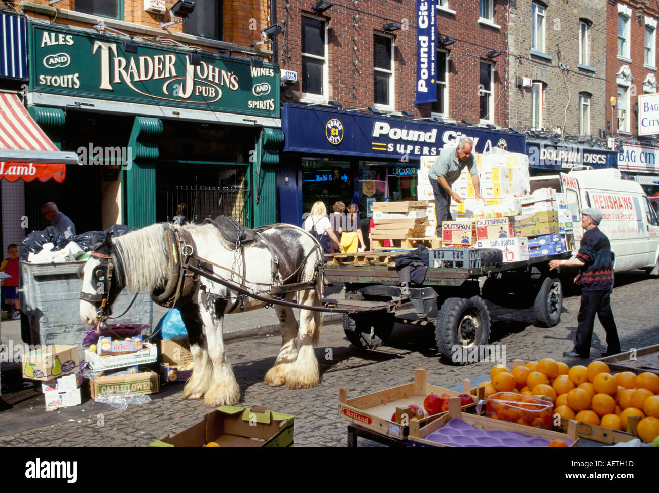 Moore street market ireland hi-res stock photography and images - Alamy