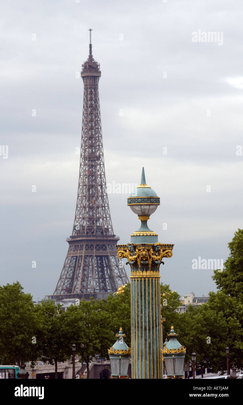 View of Eiffel tower from Concorde Square in Paris Stock Photo - Alamy