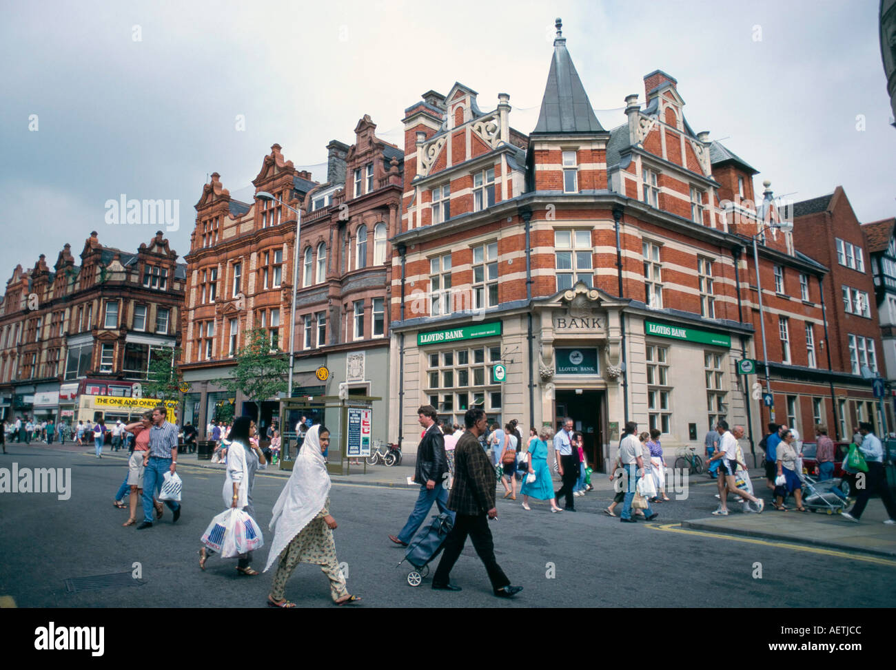Pedestrianised broad street reading berkshire hi-res stock photography ...