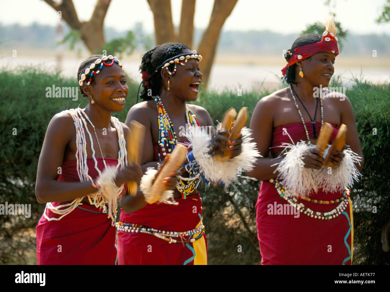 Gambian women dancing hi-res stock photography and images - Alamy