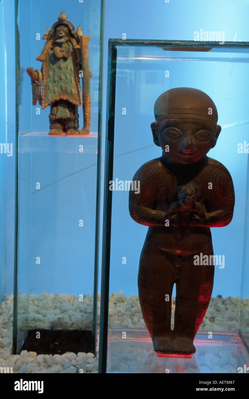 Guangala culture ecuador hi-res stock photography and images - Alamy