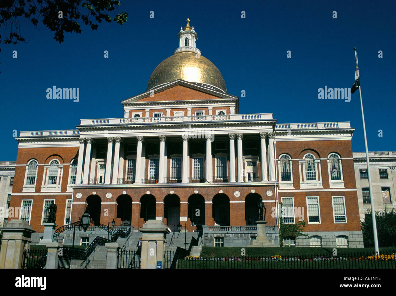 New state house hi-res stock photography and images - Alamy