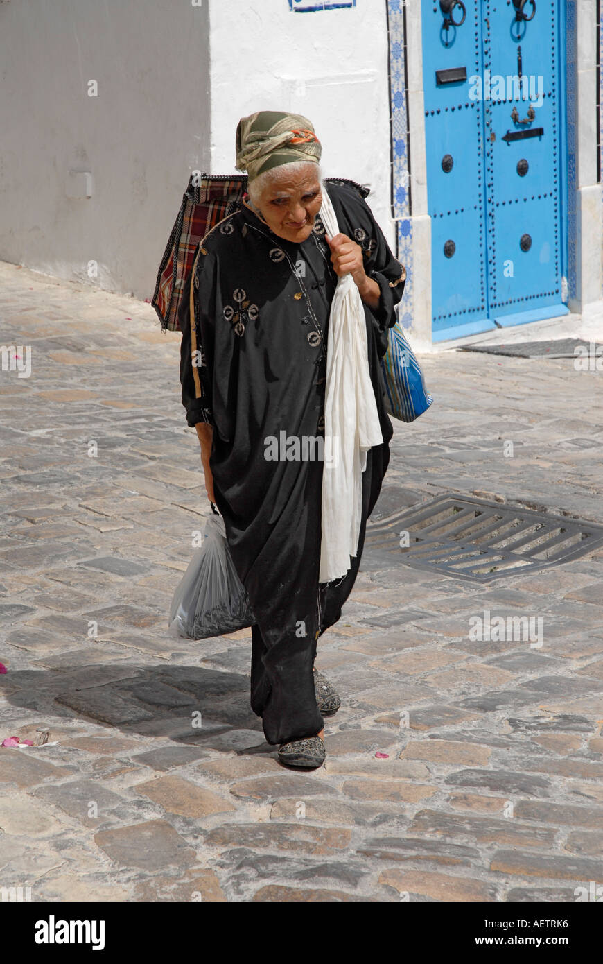 Old tunisian woman hi-res stock photography and images - Alamy