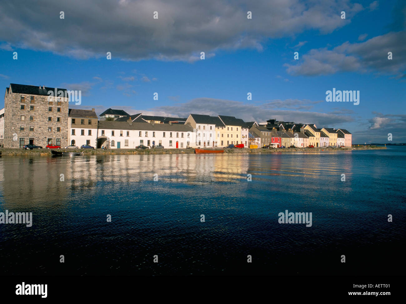 Claddagh quay hi-res stock photography and images - Alamy