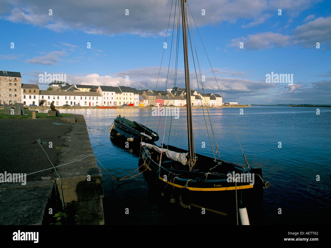 The long walk on claddagh quay hi-res stock photography and images - Alamy