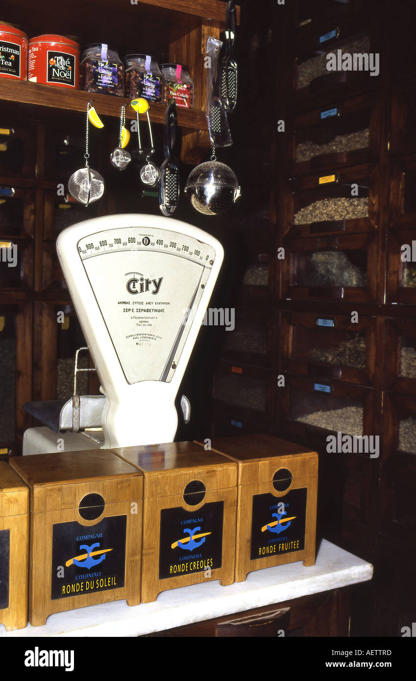 Spice scales hi-res stock photography and images - Alamy