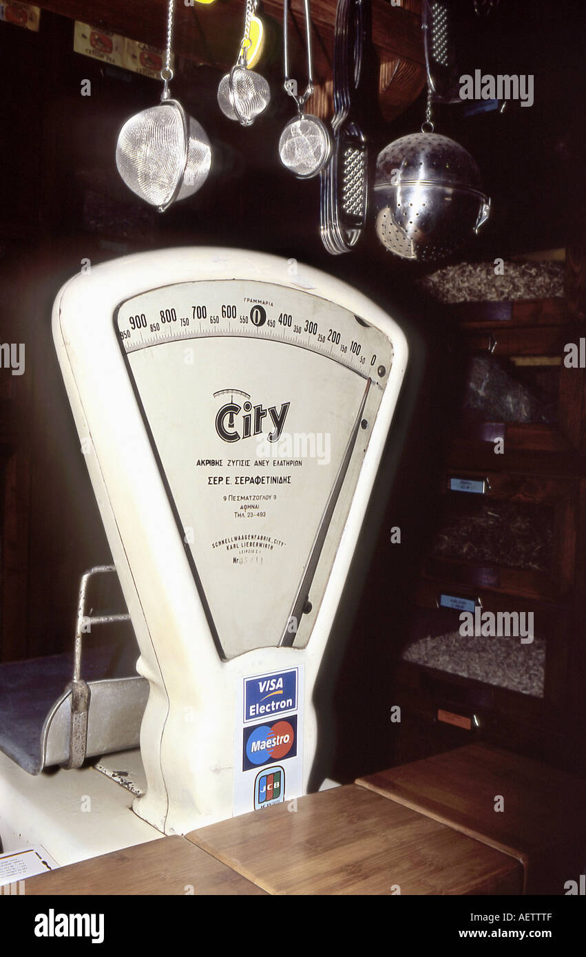 Old fashioned shop scales hi-res stock photography and images - Alamy
