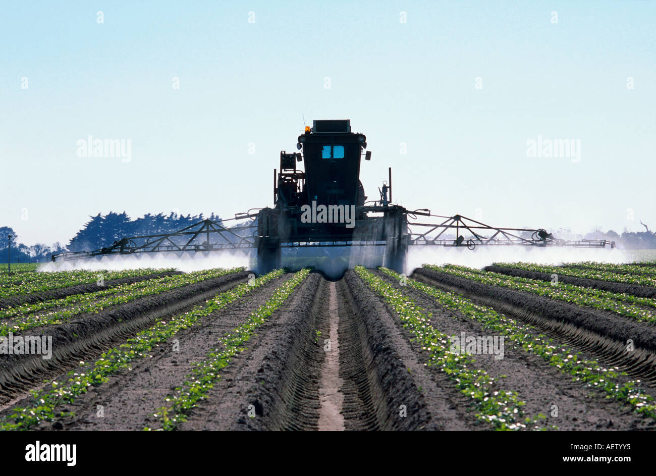 Spray rig hi-res stock photography and images - Alamy