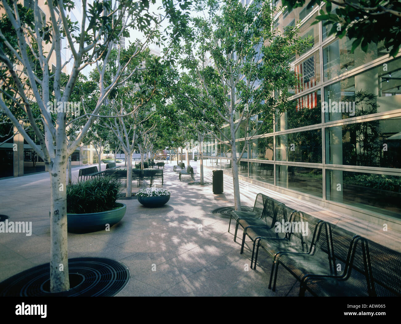 Building and Courtyard LOS ANGELES USA Stock Photo - Alamy