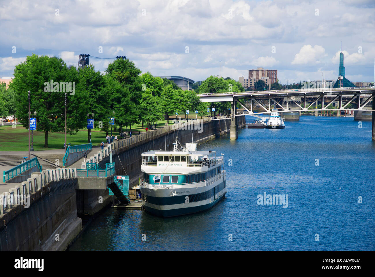 Morrison bridge hi-res stock photography and images - Alamy