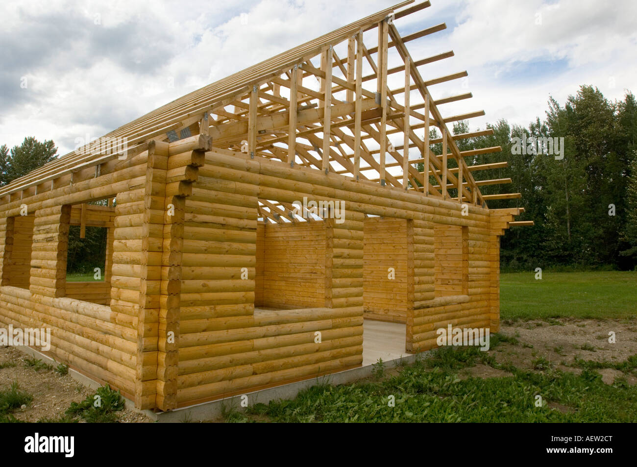A Log Building under construction Stock Photo - Alamy
