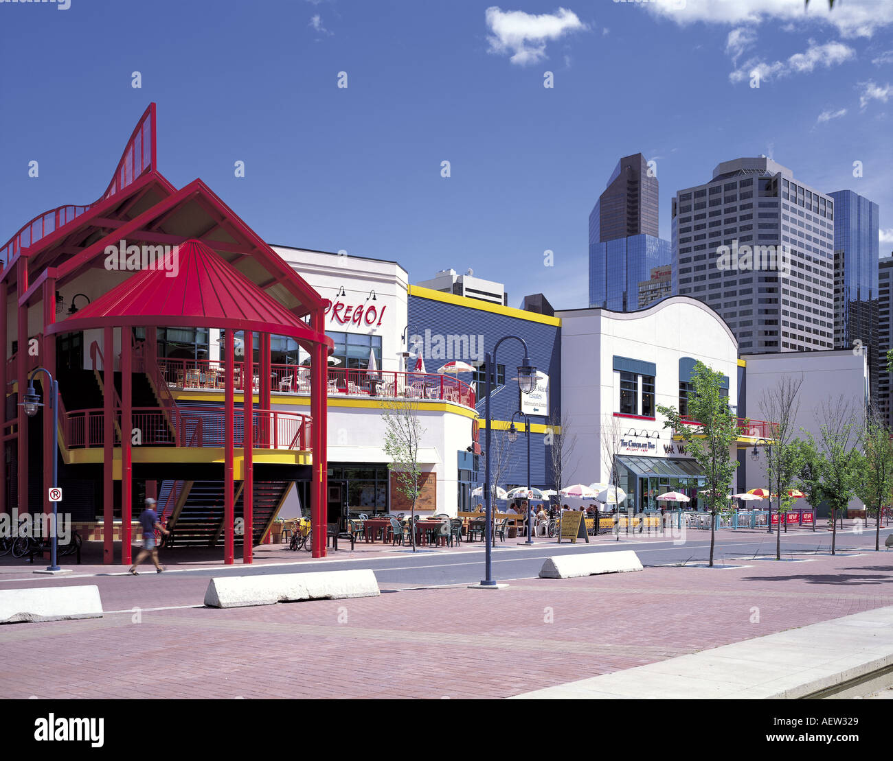 Eau Claire Shopping Center CALGARY CANADA Stock Photo - Alamy