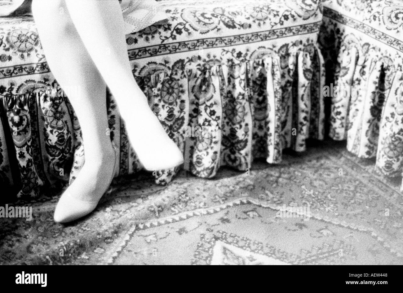 S legs hi-res stock photography and images - Alamy