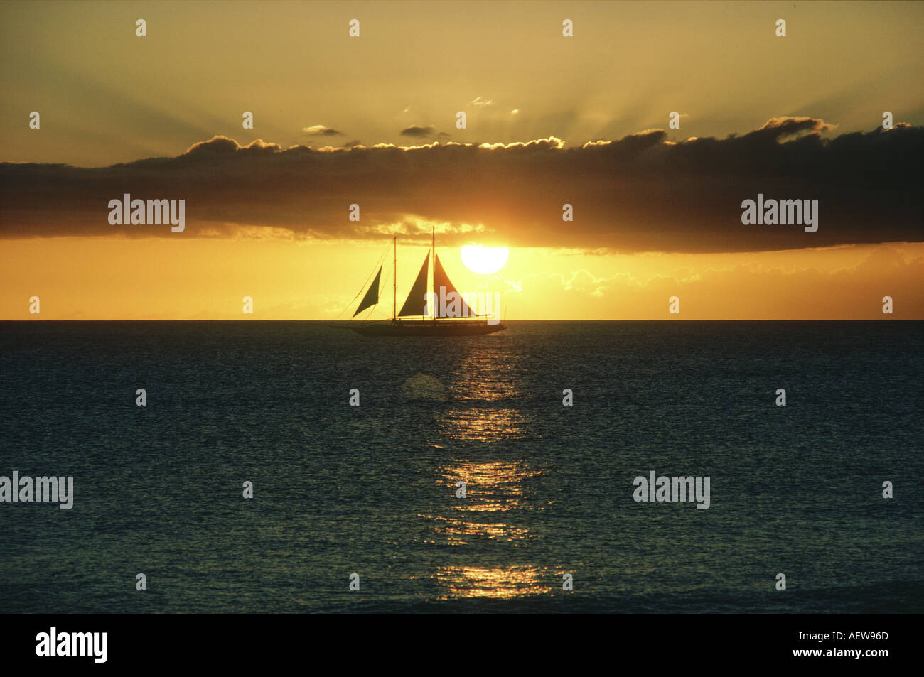 Sunset Cruise OAHU HAWAII Stock Photo - Alamy