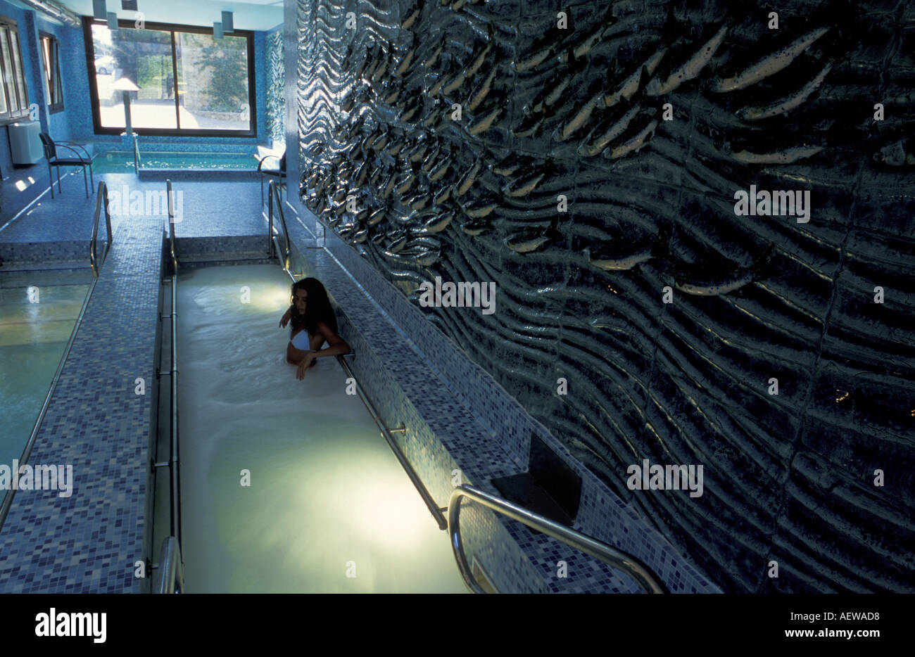 Indoor swimming pool with hydromassage Porto Mannu thalassotherapy ...