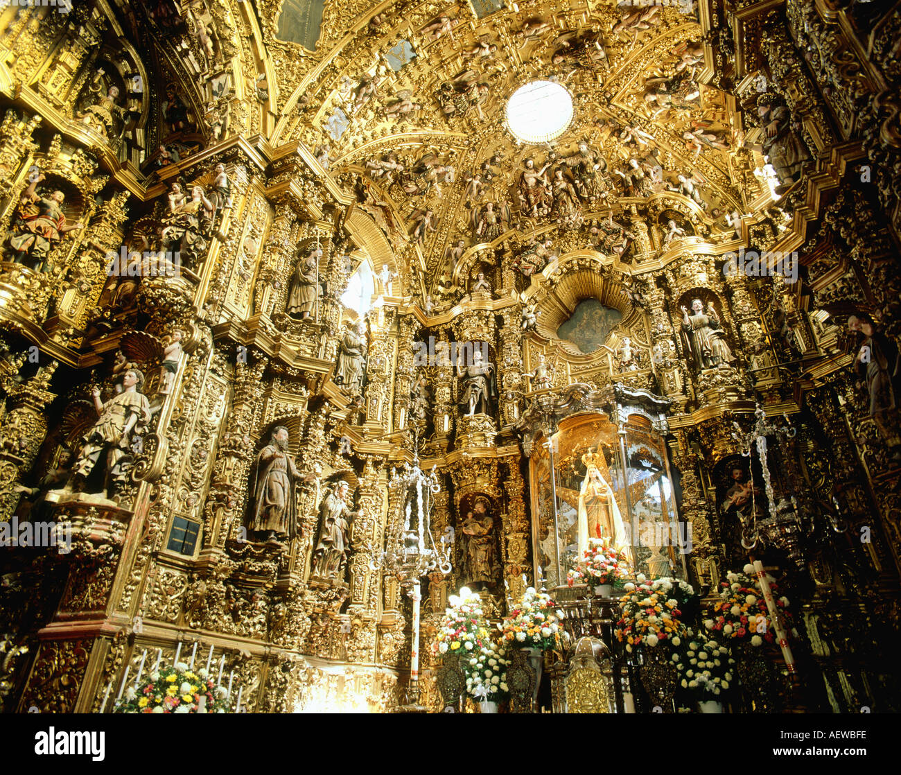 Inside Santa Prisca Church TAXCO MEXICO Stock Photo - Alamy