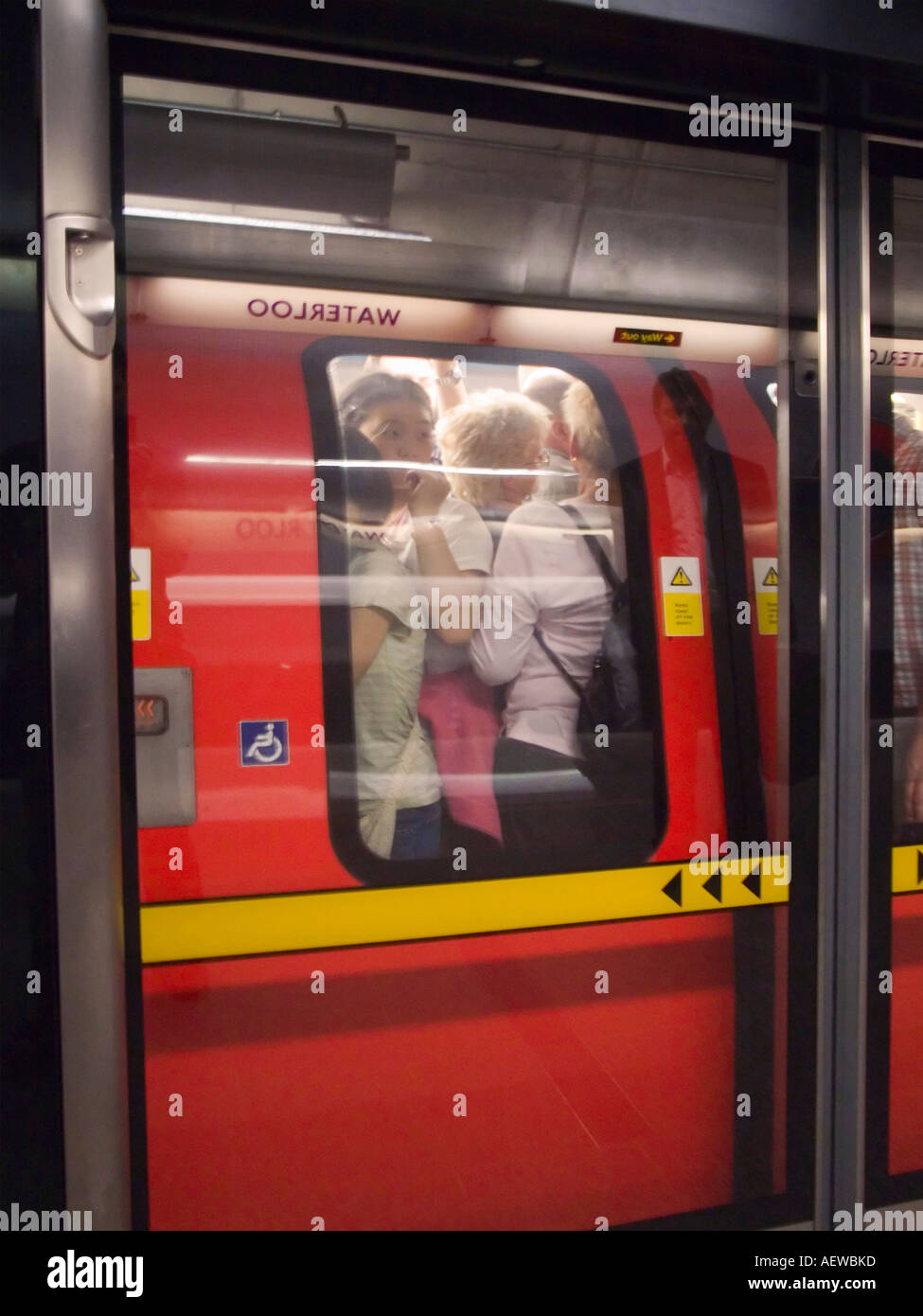 Overcrowded metro hi-res stock photography and images - Alamy