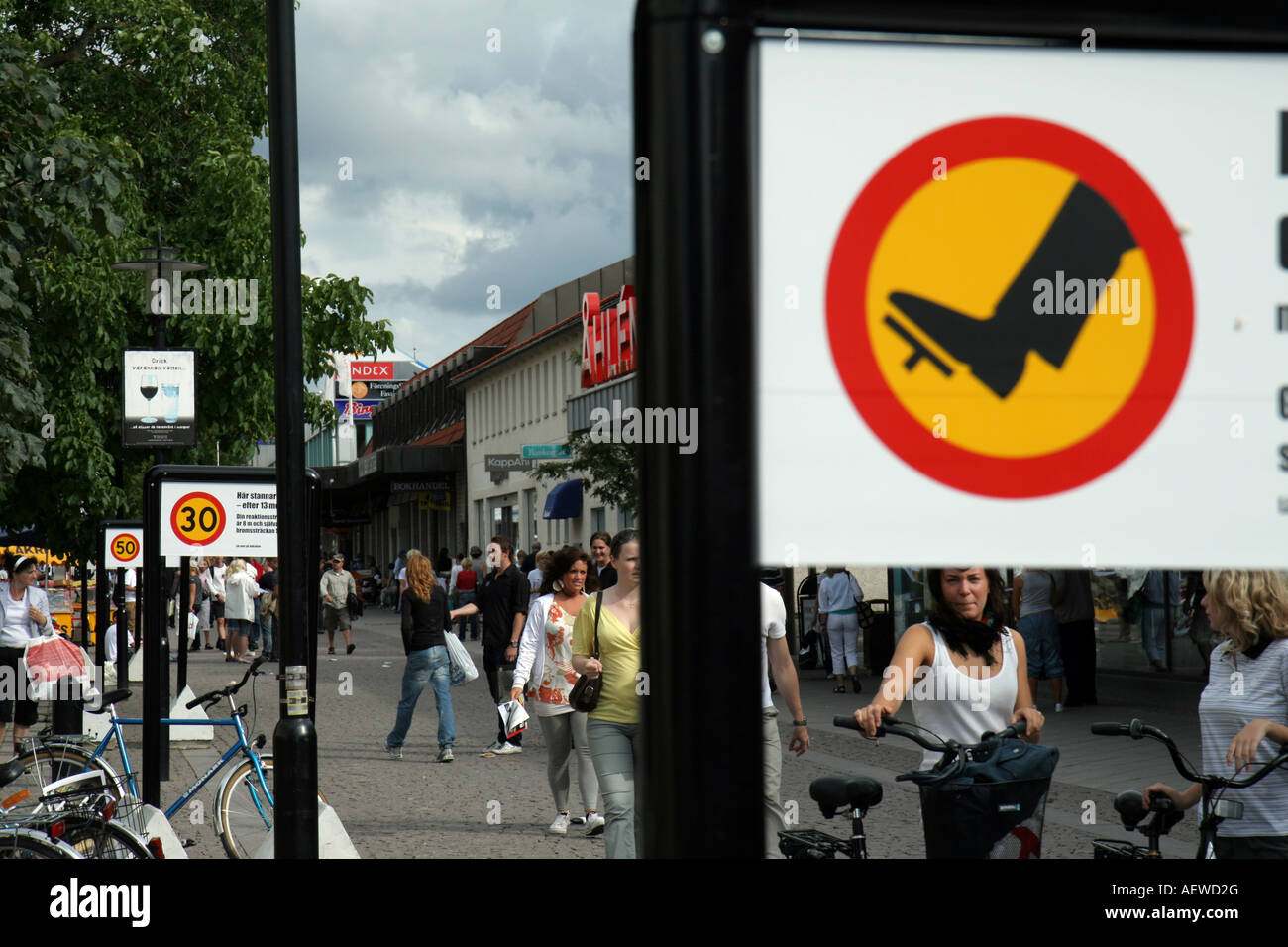 Signs showing how long it takes to stop if you drive at a certain speed ...
