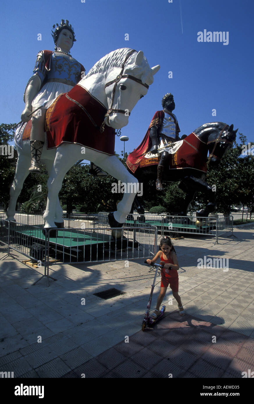 Mata e grifone hi-res stock photography and images - Alamy