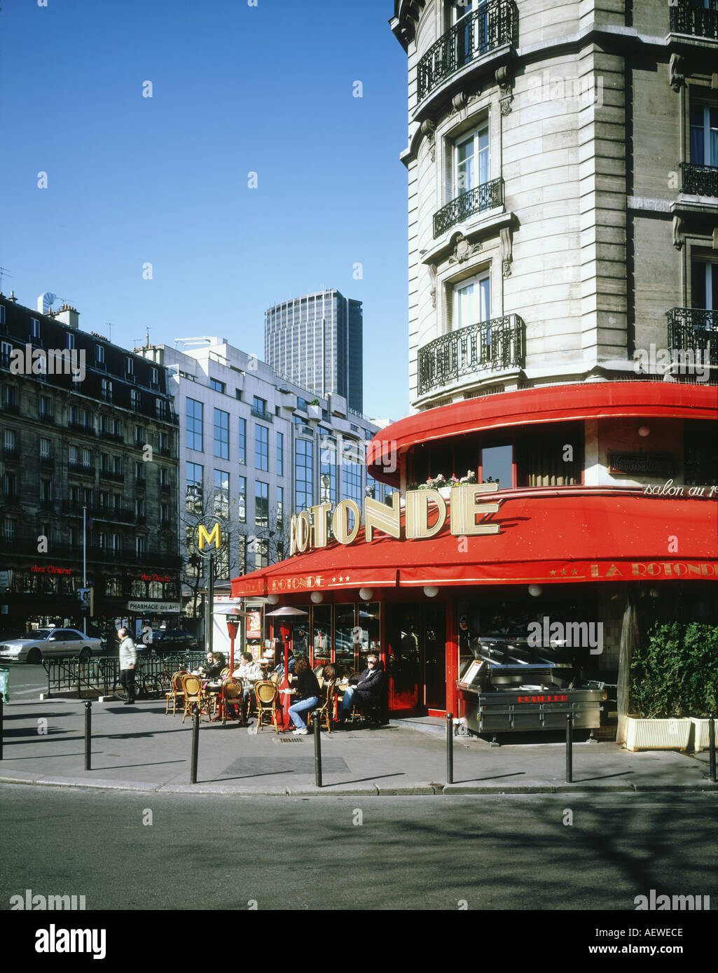 La rotonde montparnasse paris hi-res stock photography and images - Alamy