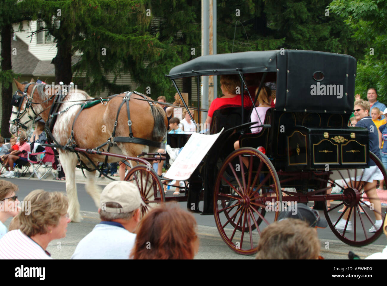 Horse driven buggy Tonga in independence day parade germantown ...