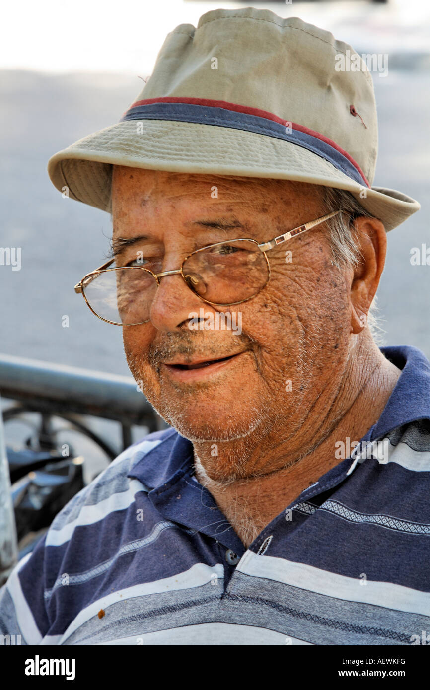 Families in greece hi-res stock photography and images - Alamy