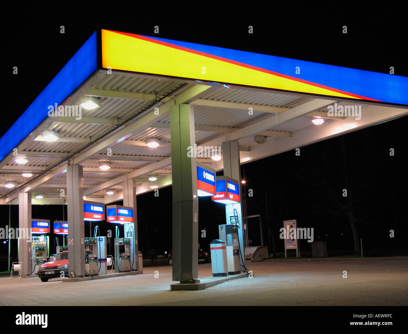 Petrol_station hi-res stock photography and images - Alamy