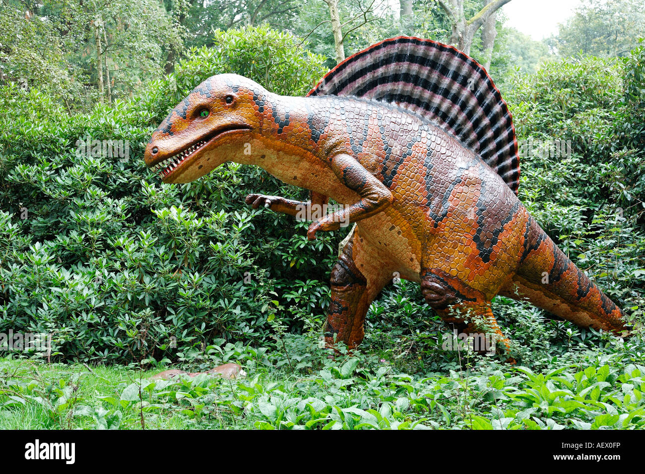 Life size model dinosaur Spinosaurus Stock Photo - Alamy