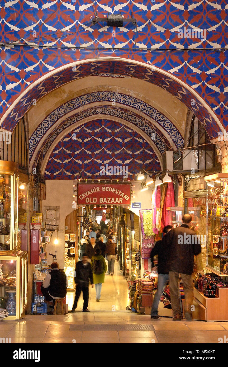Istanbul traditional bazaars hi-res stock photography and images - Alamy