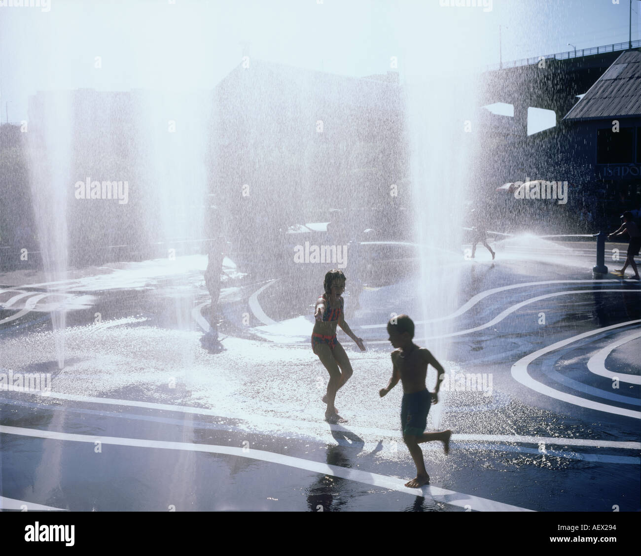 Children playing in water VANCOUVER CANADA Stock Photo - Alamy