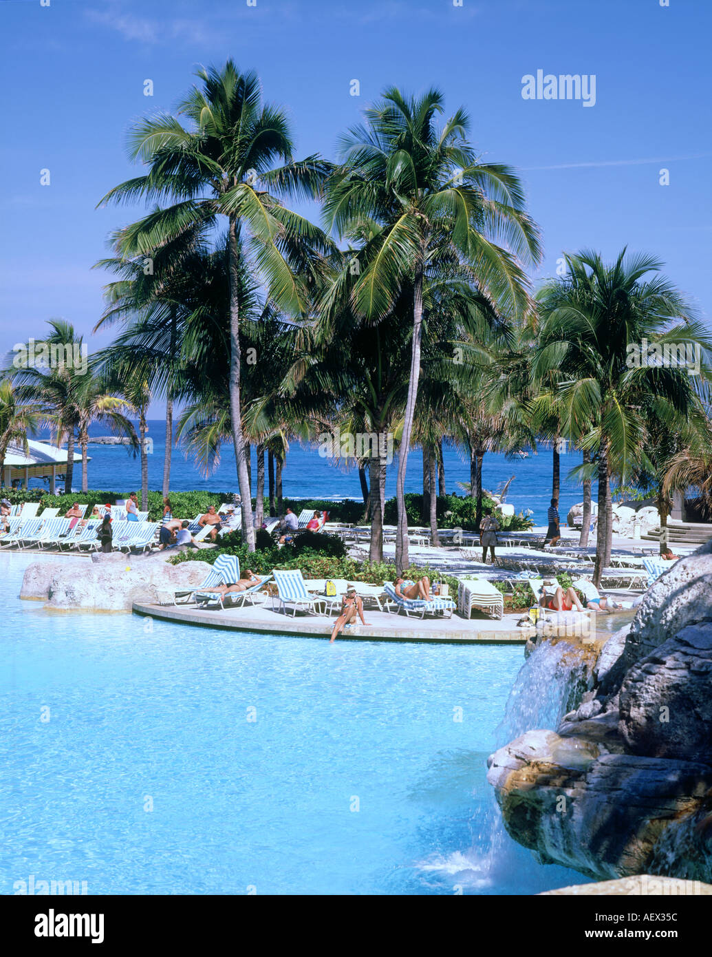 Swimming pool in Atlantis Hotel NASSAU BAHAMAS Stock Photo - Alamy
