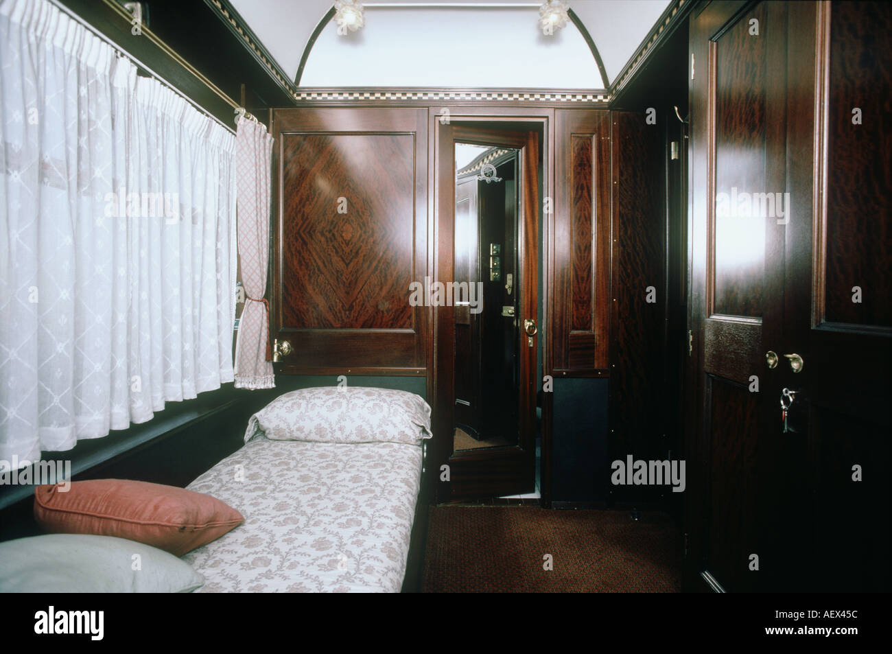 Sleeper Car The Royal Scotsman SCOTLAND UK Stock Photo - Alamy