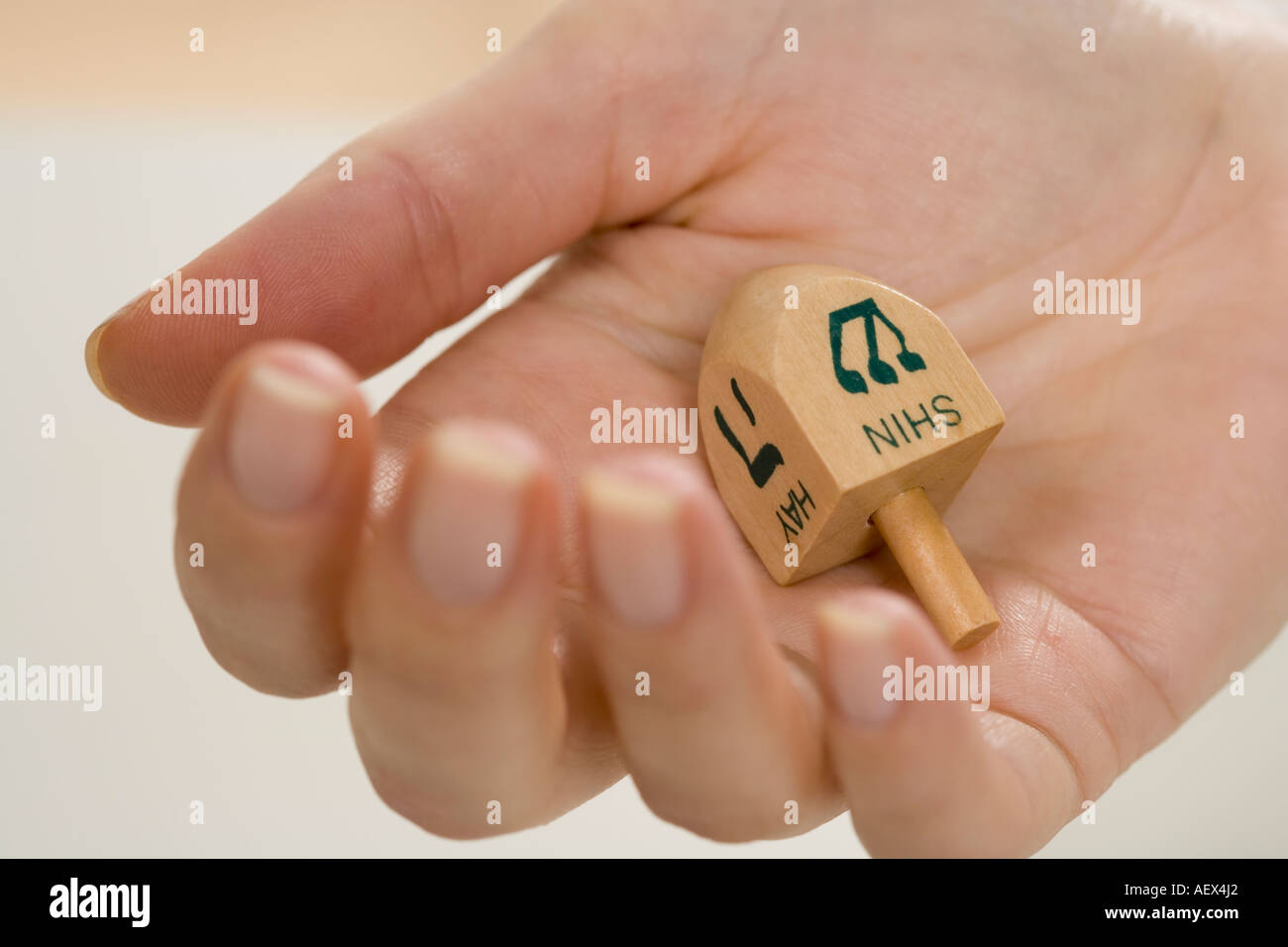 Jewish person hi-res stock photography and images - Alamy