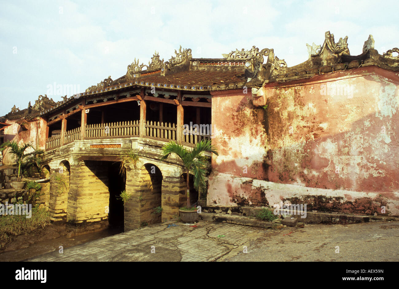 The historic old Japanese Bridge at dawn, Hoi An, Viet Nam Stock Photo ...