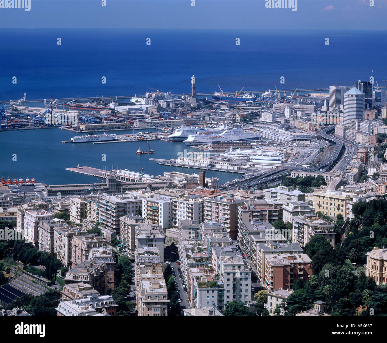 Porto di genova hi-res stock photography and images - Alamy
