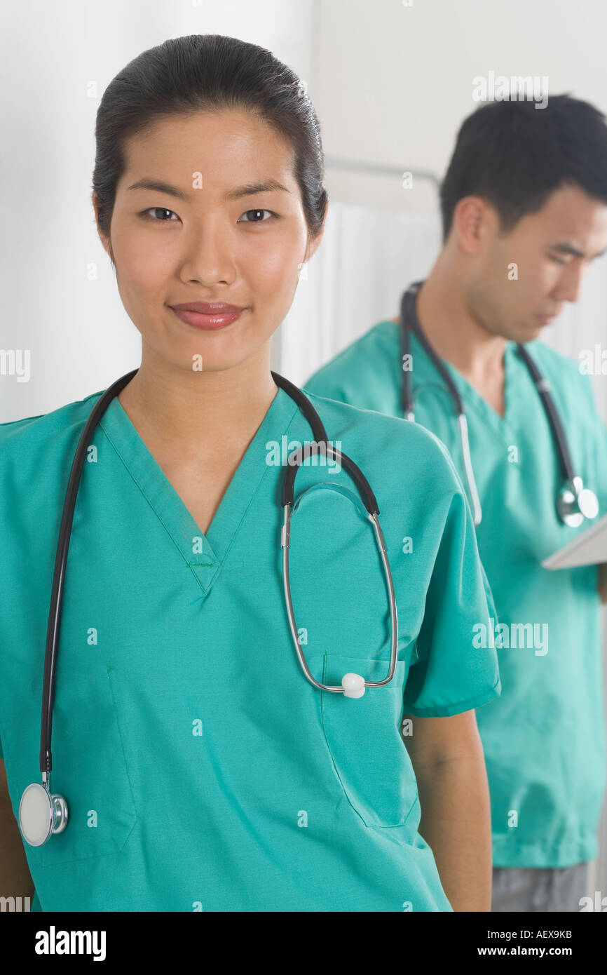Doctor female posed hi-res stock photography and images - Alamy