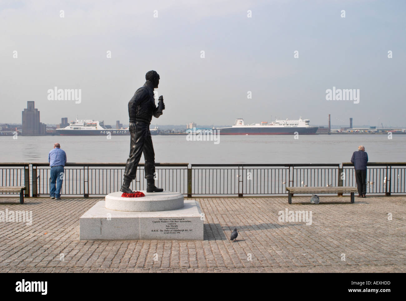 Captain walker ww2 hi-res stock photography and images - Alamy