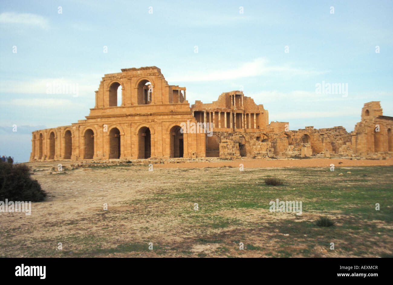 Roman amphitheatre sabratha libya hi-res stock photography and images - Alamy