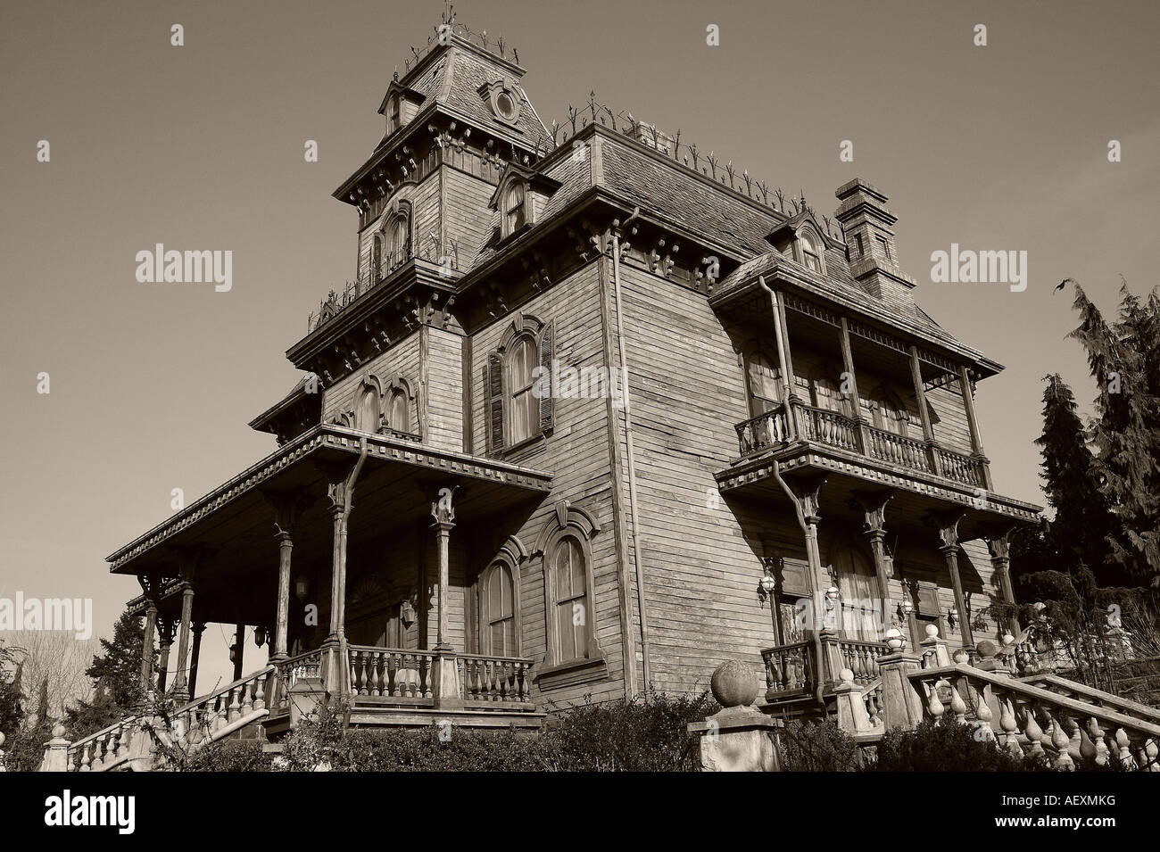 Phantom manor disney paris hi-res stock photography and images - Alamy