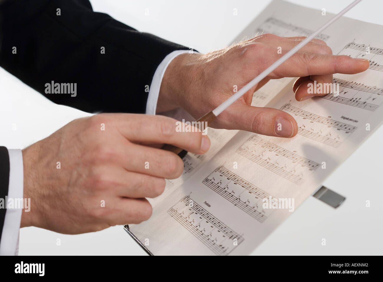 Orchestra hi-res stock photography and images - Alamy