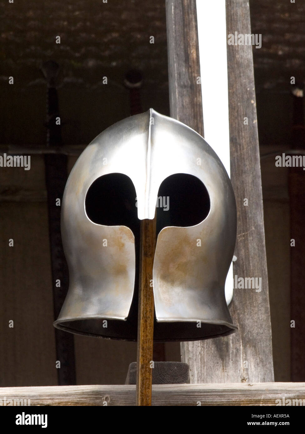 Medieval Knight metal Armour Stock Photo - Alamy